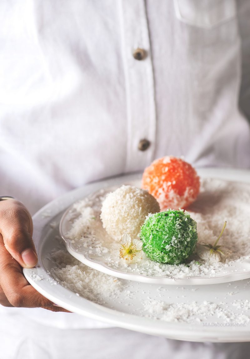 COConut Laddoo - Super simple laddoo - MADaboutkitchen